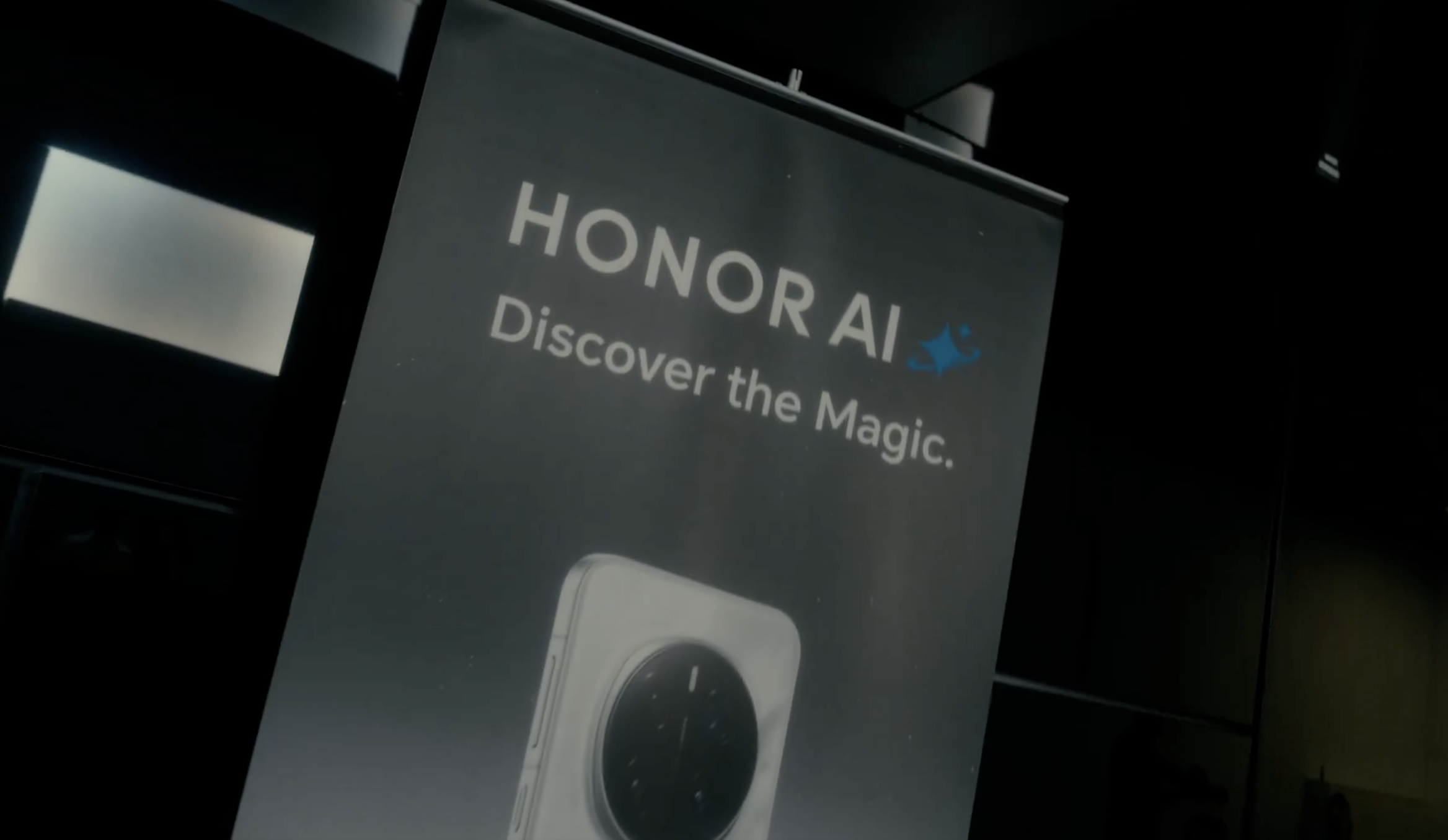 Honor Device Commits $10 Billion to AI, Aiming Beyond Smartphones ...