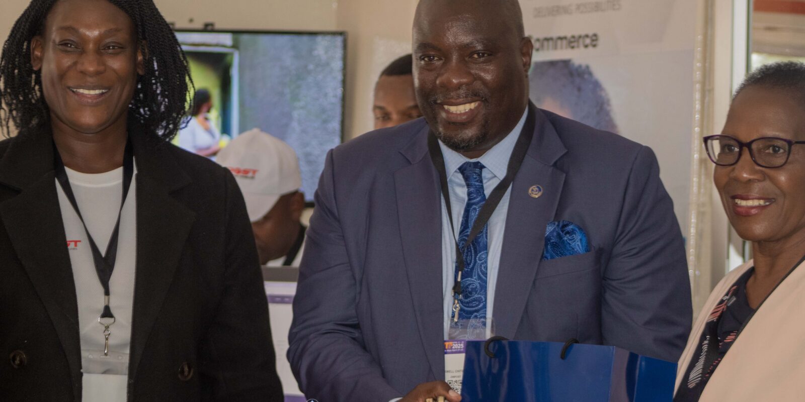 Zimpost Wins Gold Award At ZITF 2025 For Second Year Running - TechnoMag