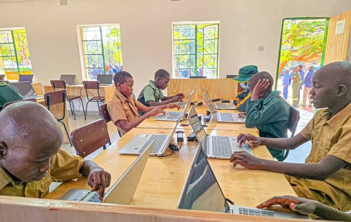 ICT Ministry Unveils Computer Lab Equipped With 30 Laptops and 5 ...